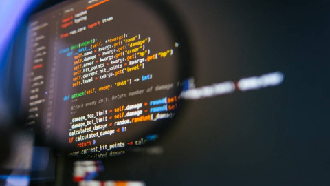 ¿Qué es TypeScript? Usos y claves para aprenderlo | UNIR