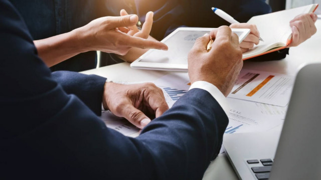 El consultor de negocios: funciones y estudios necesarios | UNIR