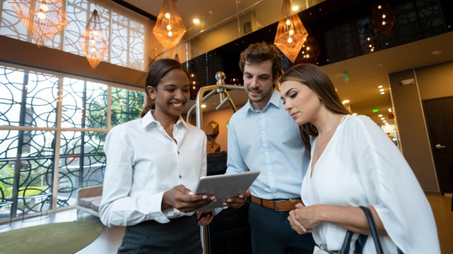 El director de hotel: funciones y requisitos para el puesto | UNIR